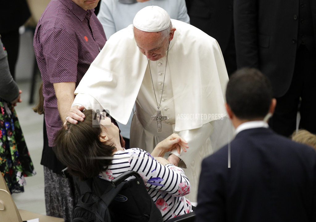 Pope embraces Huntington’s afflicted in bid to end stigma – Spartan Echo